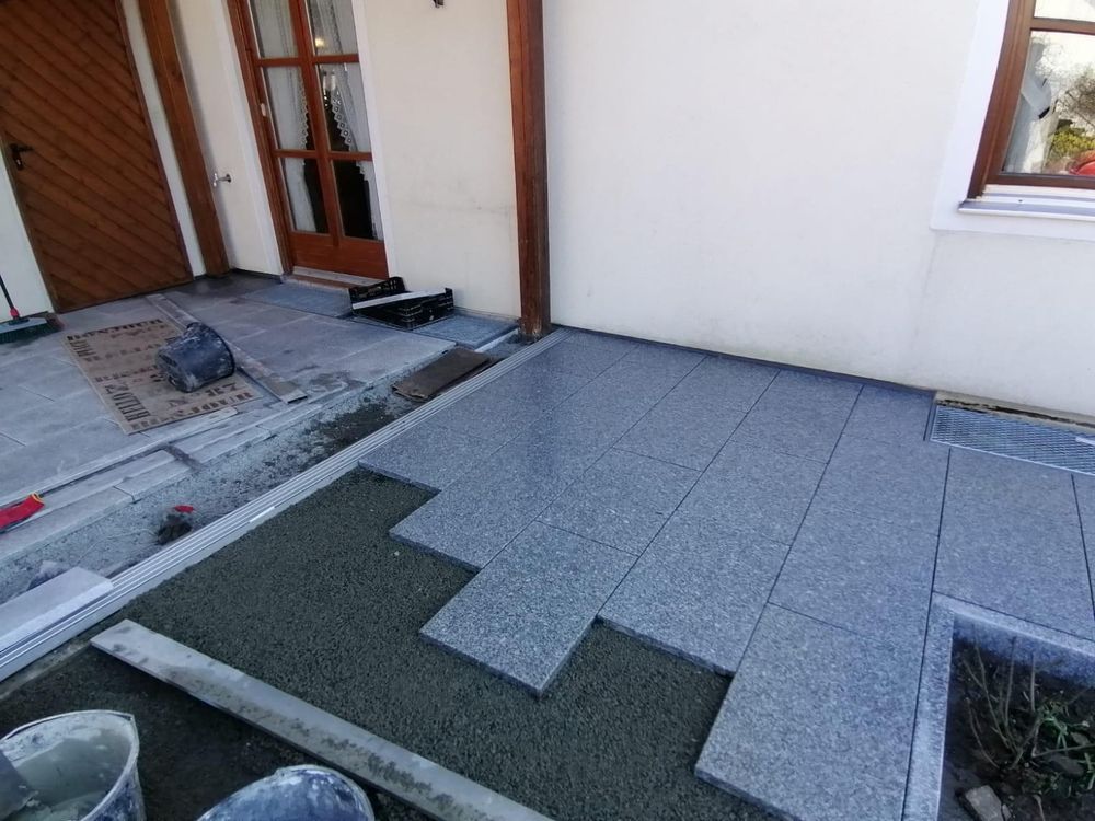 Terrassenplatten Granitplatten G654 dunkelgrau kaufen bei HETA